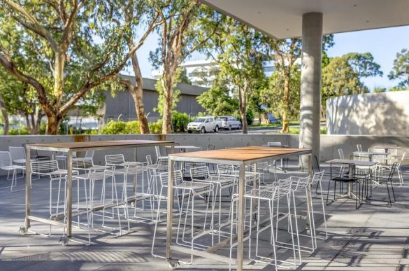 Moveable or fixed bar tables? making the right choice for your cafe ...