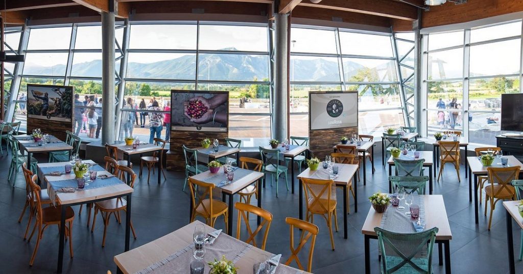 Functional Area Design Covered By The Decoration Of Restaurant Space ...